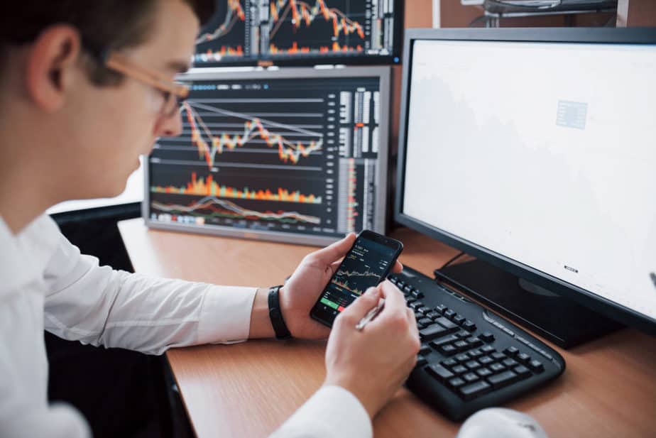 O que é um trader? E como um trader trabalha? - Investidor10